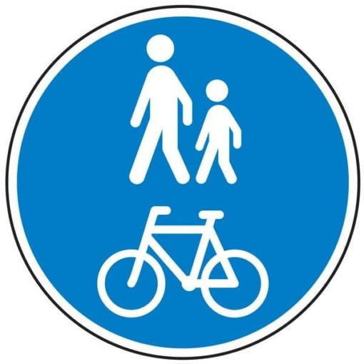 Færdselsskilte • Stort udvalg af vejskilte, advarselstavler m.m. • E-skilte